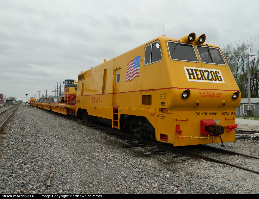 Herzog Ballost Train